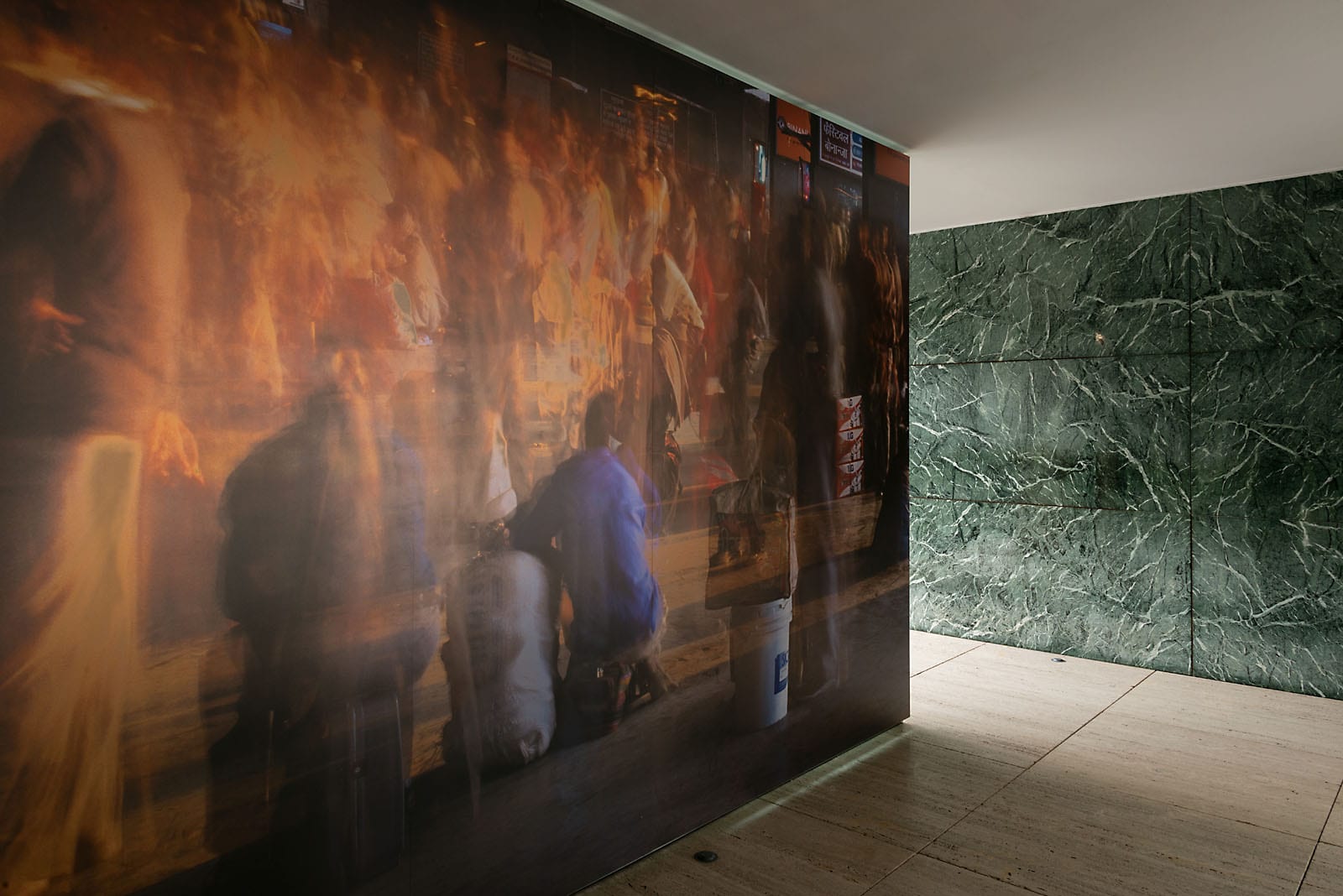 Langzeitbelichtungen: Michael Wesely im Mies van der Rohe Pavillon