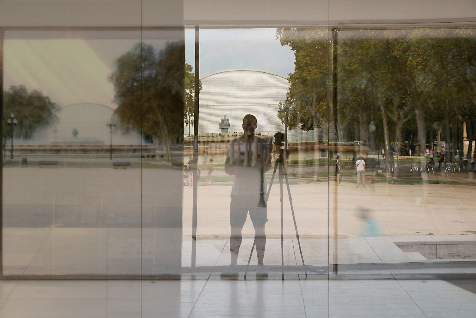 Langzeitbelichtungen: Michael Wesely im Mies van der Rohe Pavillon